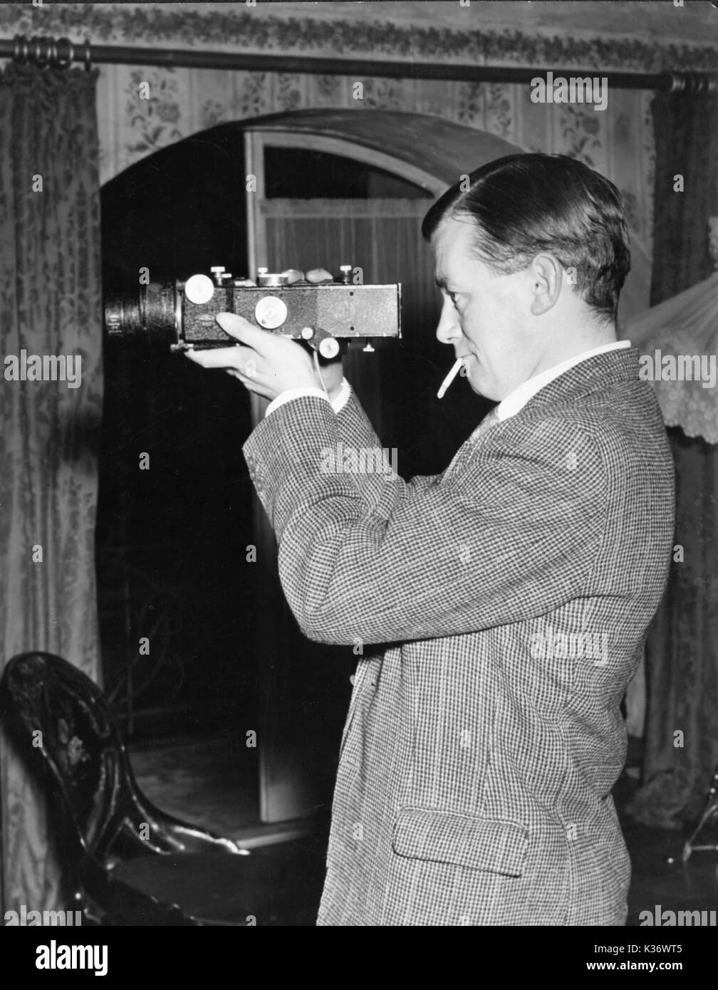 Robert hamer director hi-res stock photography and images - Alamy