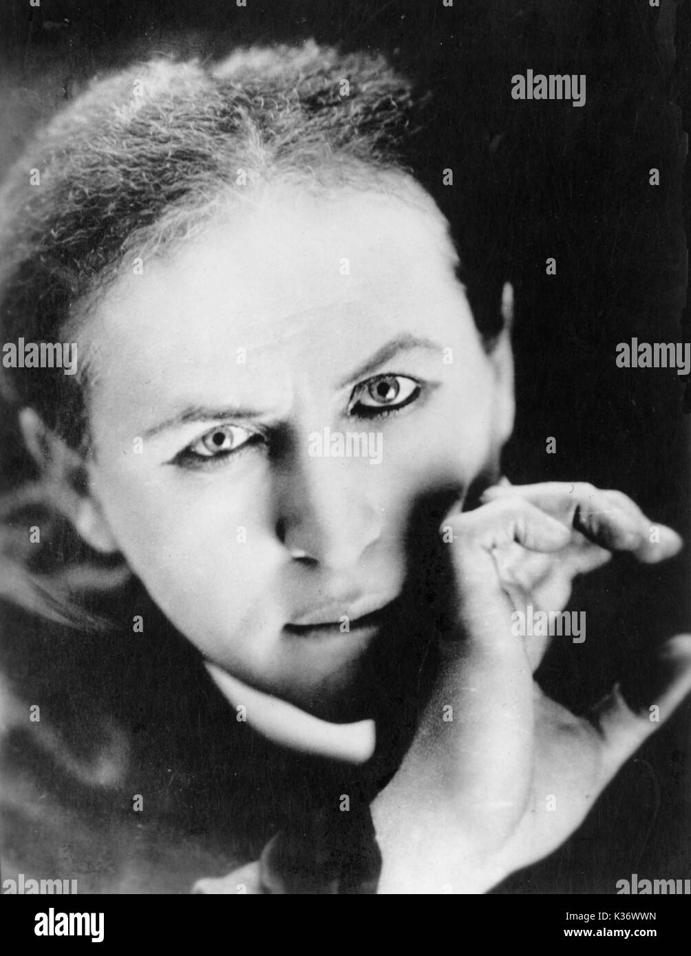 Harry houdini hi-res stock photography and images - Alamy