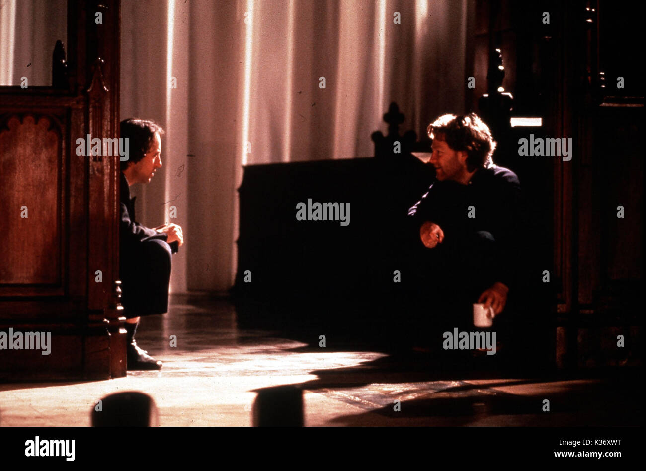 IN THE BLEAK MIDWINTER Michael Maloney and Kenneth Branagh Date: 1995 Stock Photo - Alamy