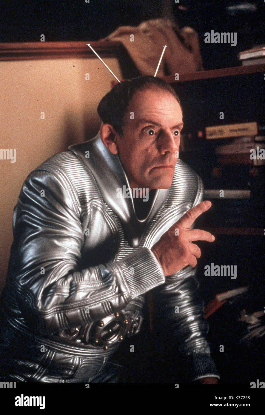 MY FAVORITE MARTIAN CHRISTOPHER LLOYD aliens Date: 1999 Stock Photo - Alamy