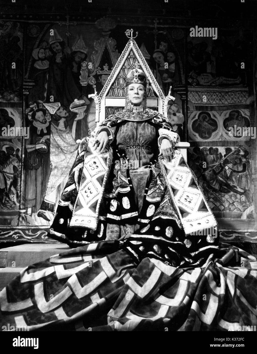 MACBETH DAME JUDITH ANDERSON AS LADY MACBETH Stock Photo - Alamy