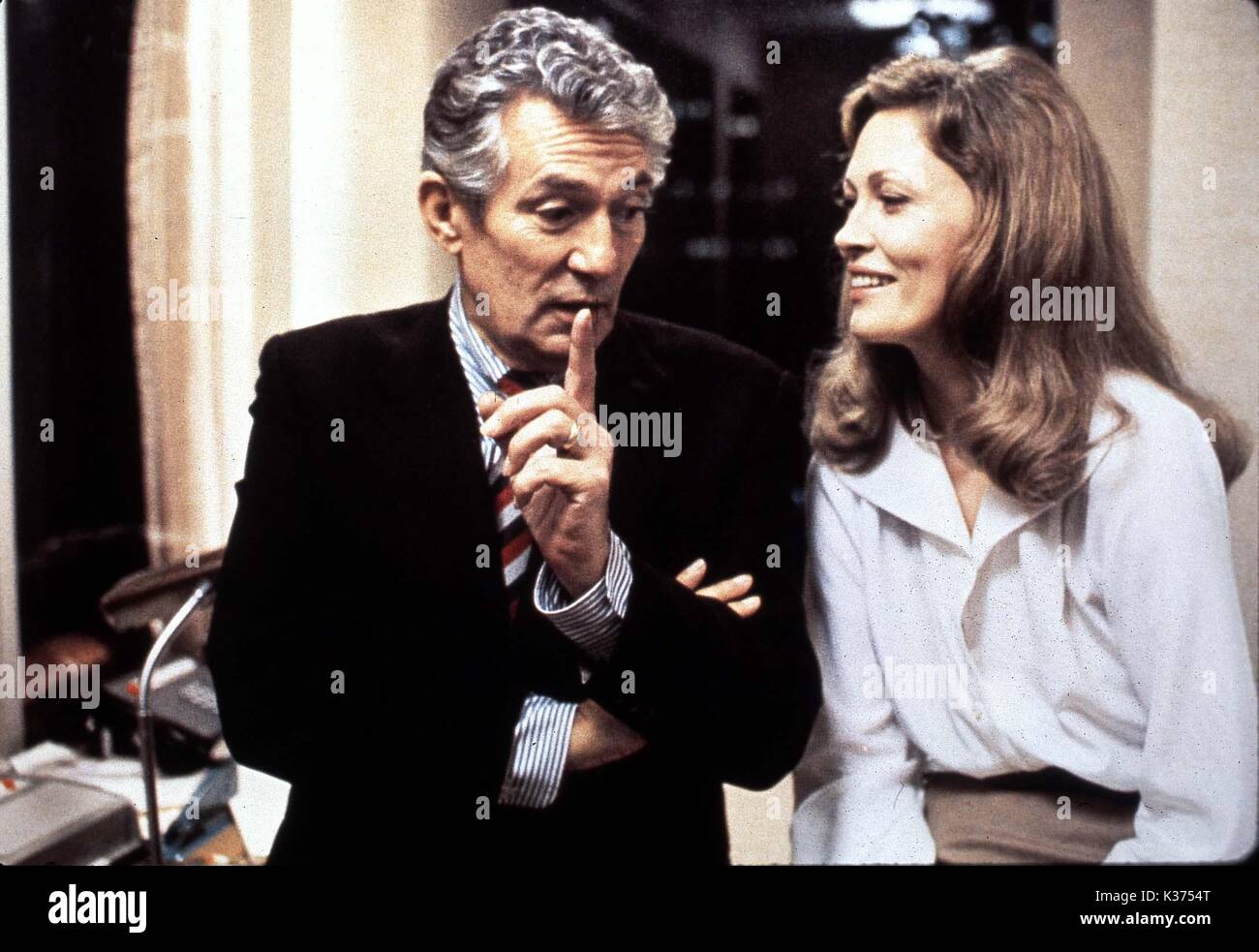 NETWORK PETER FINCH, FAYE DUNAWAY Date: 1976 Stock Photo - Alamy