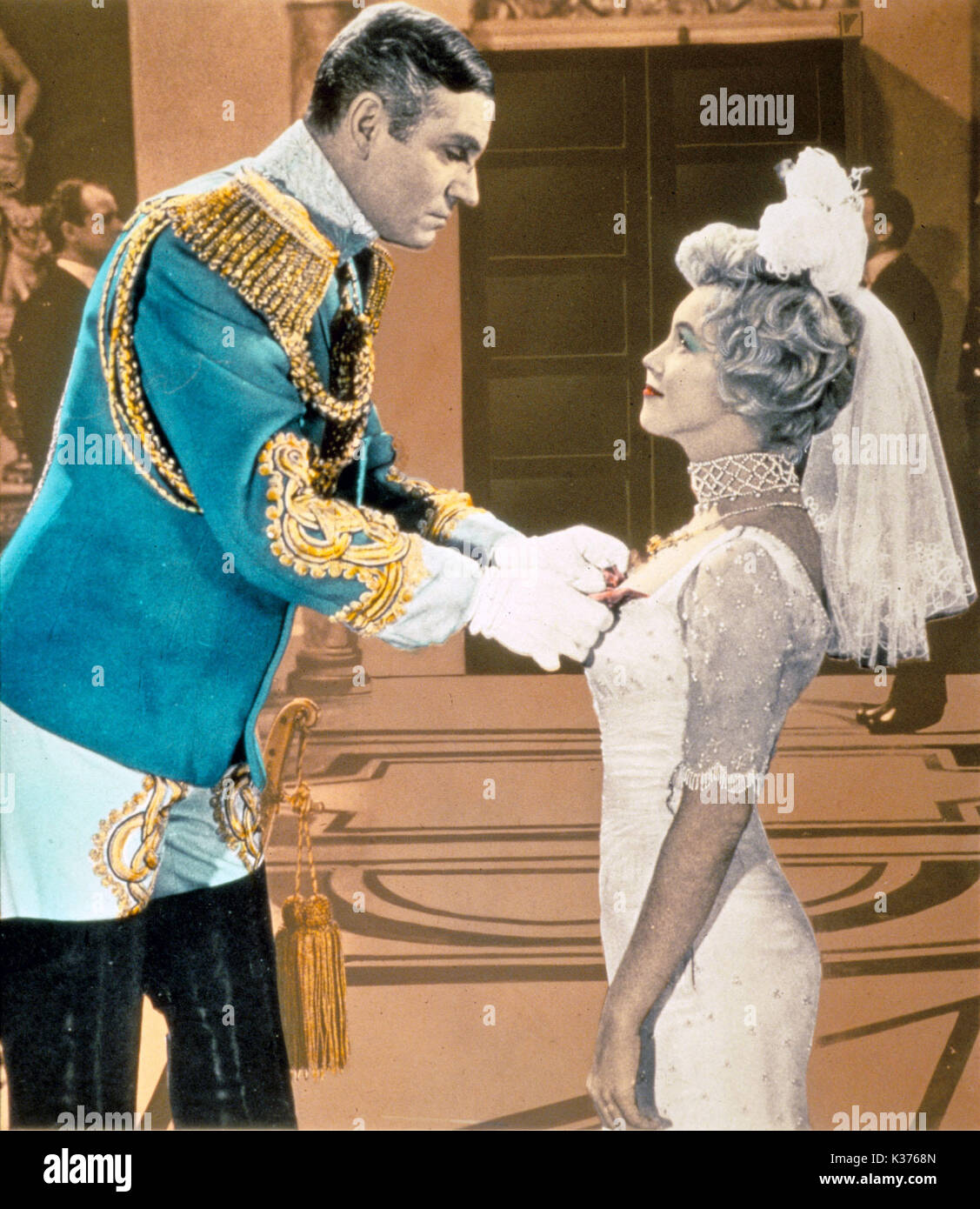 THE PRINCE AND THE SHOWGIRL LAURENCE OLIVIER, MARILYN MONROE THE PRINCE ...