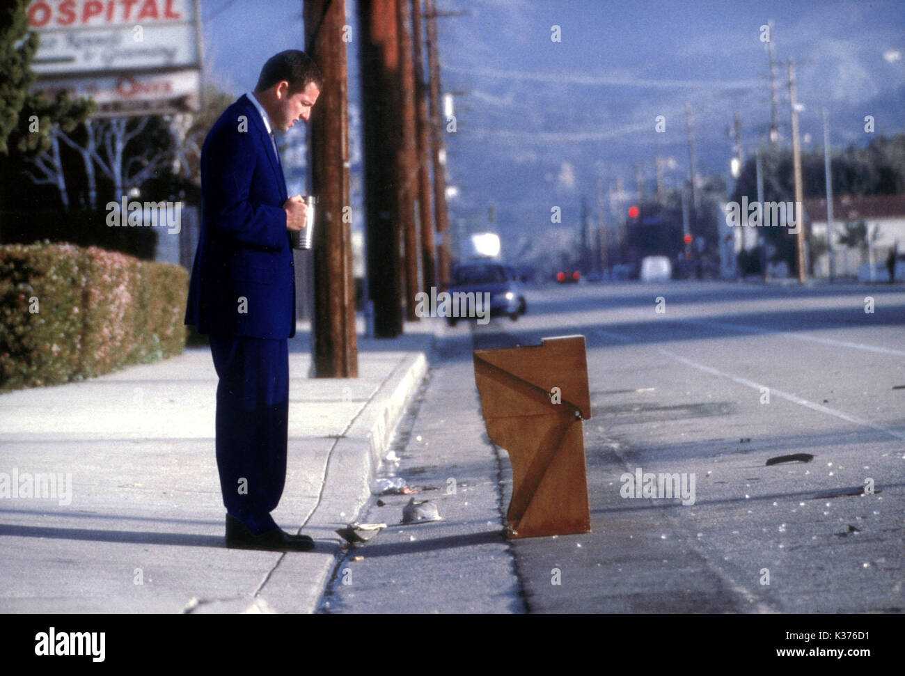 PUNCH-DRUNK LOVE ADAM SANDLER Date: 2002 Stock Photo - Alamy