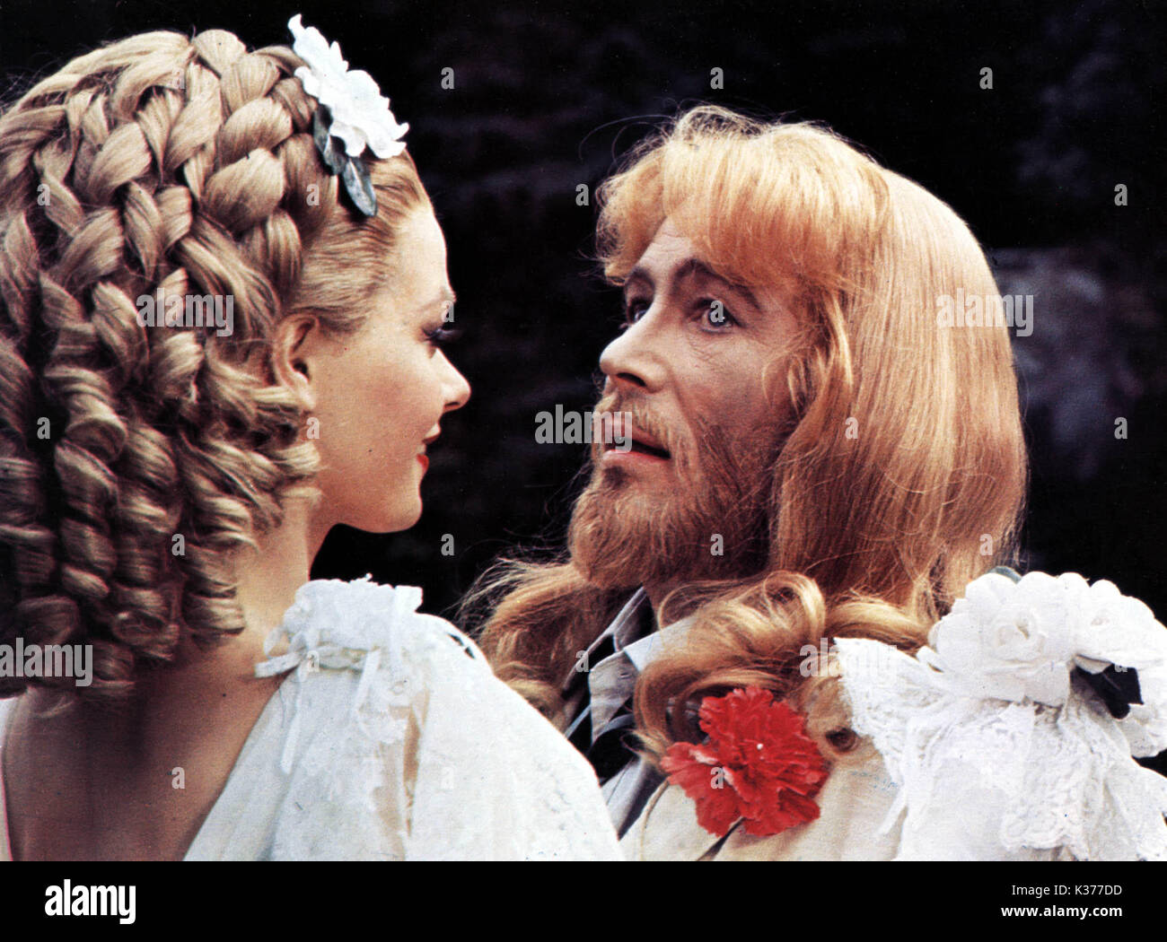 THE RULING CLASS (BR1972) CAROLYN SEYMOUR, PETER O'TOOLE Date: 1972 ...