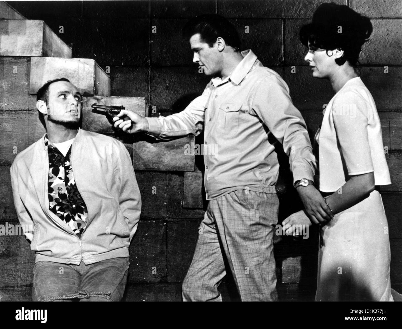 THE SAINT ?, ROGER MOORE, SUE LLOYD Stock Photo - Alamy