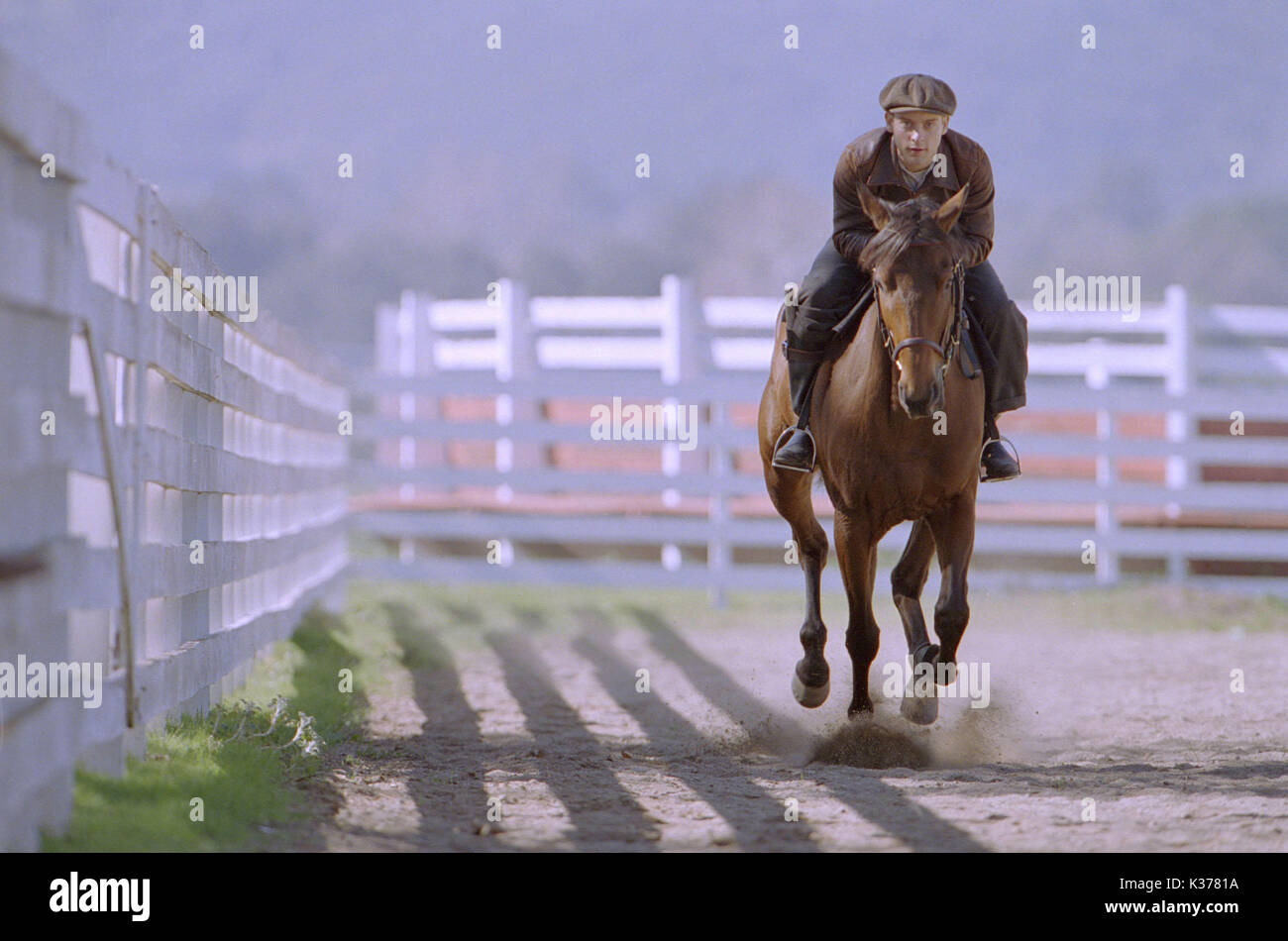 Tobey maguire seabiscuit 2003 hi-res stock photography and images - Alamy