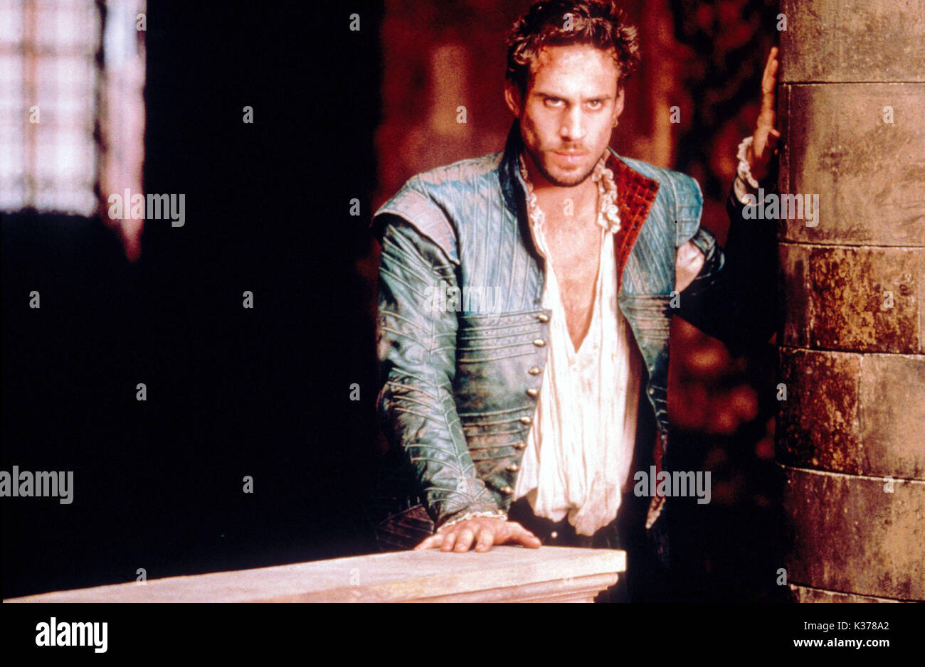 Joseph Fiennes Body