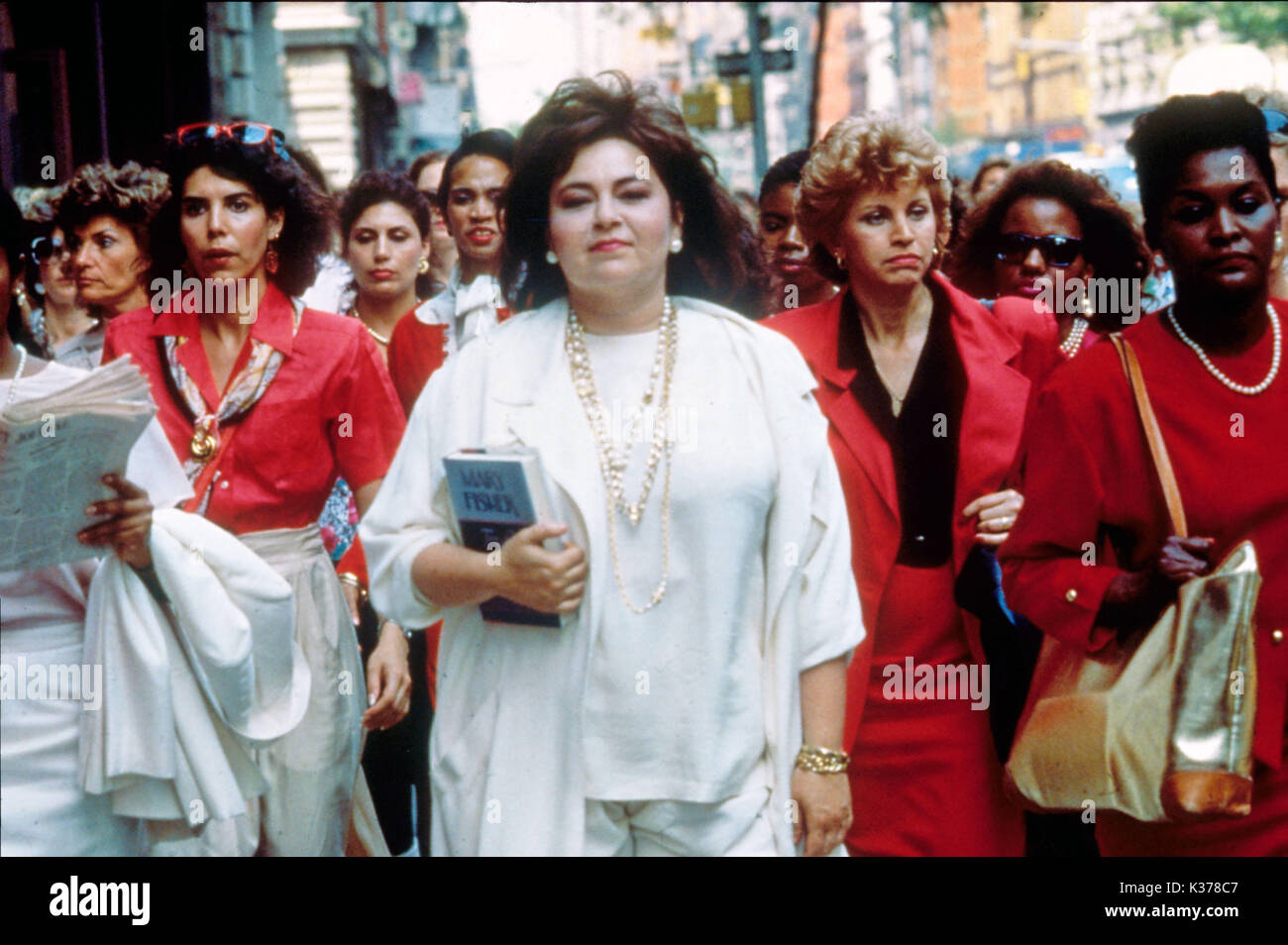 SHE-DEVIL ROSEANNE BARR SHE-DEVIL ROSEANNE BARR Date: 1989 Stock Photo ... SHE-DEVIL ROSEANNE BARR SHE-DEVIL ROSEANNE BARR Date: 1989 Stock Photo ...