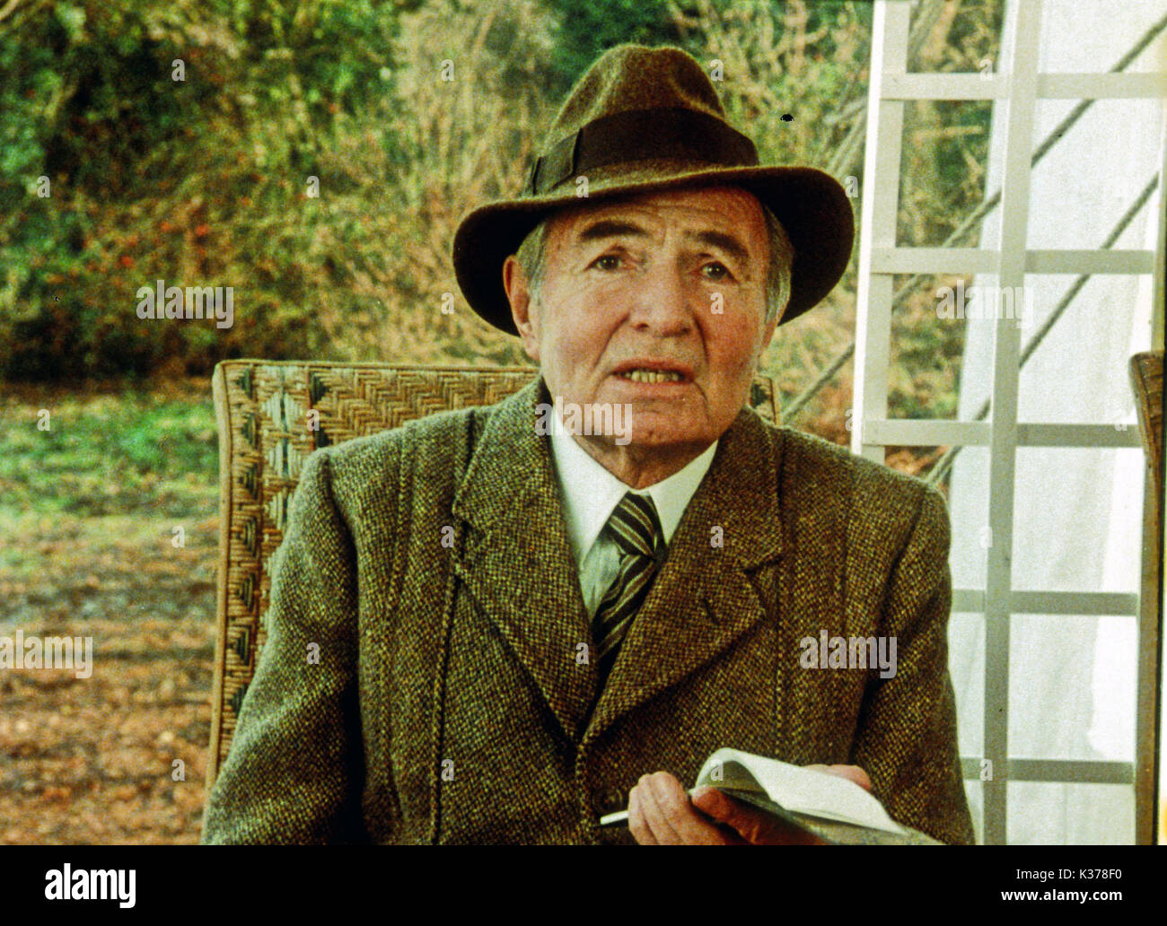 The shooting party james mason hi-res stock photography and images - Alamy