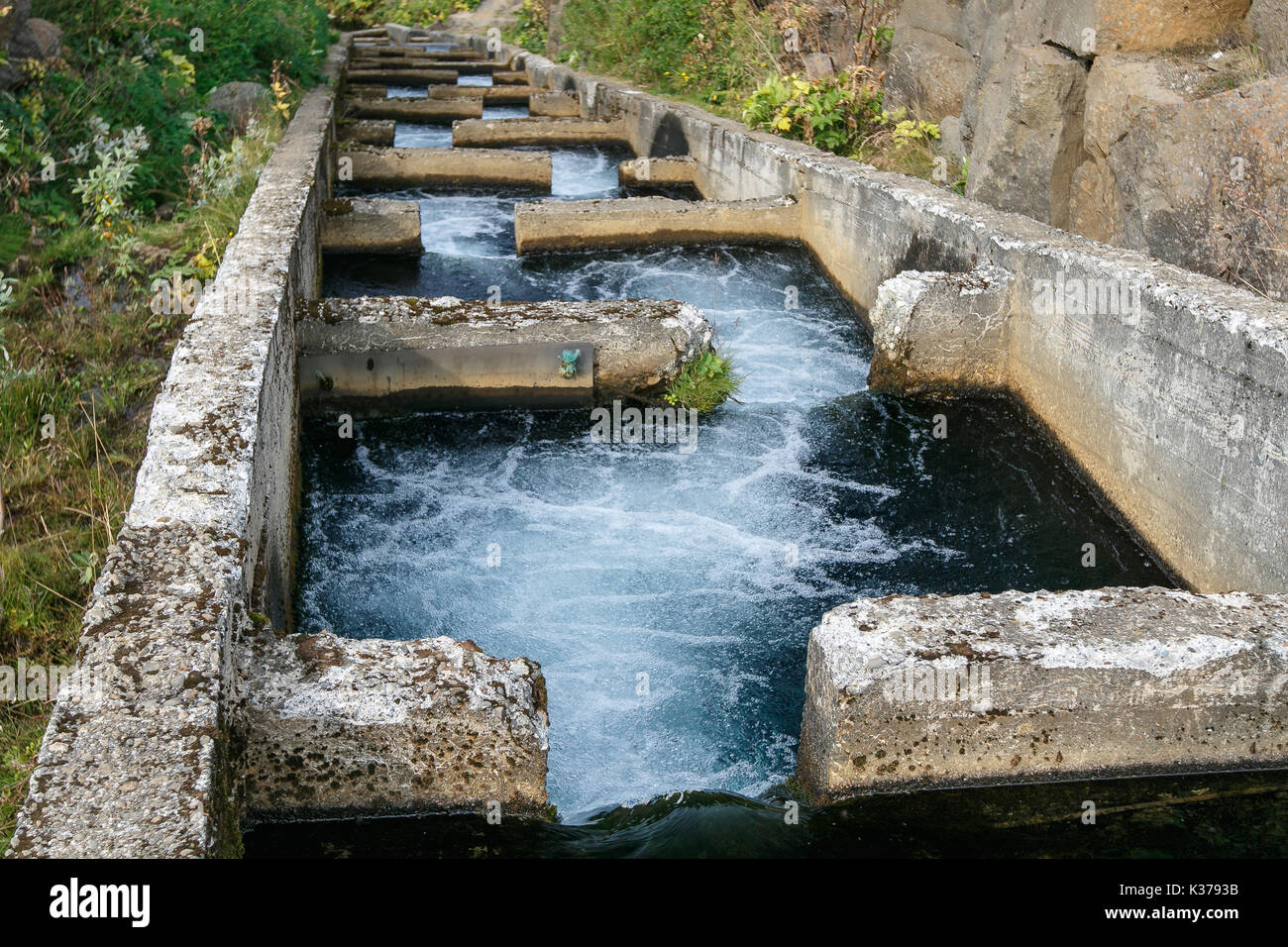 Water overflow hi-res stock photography and images - Alamy