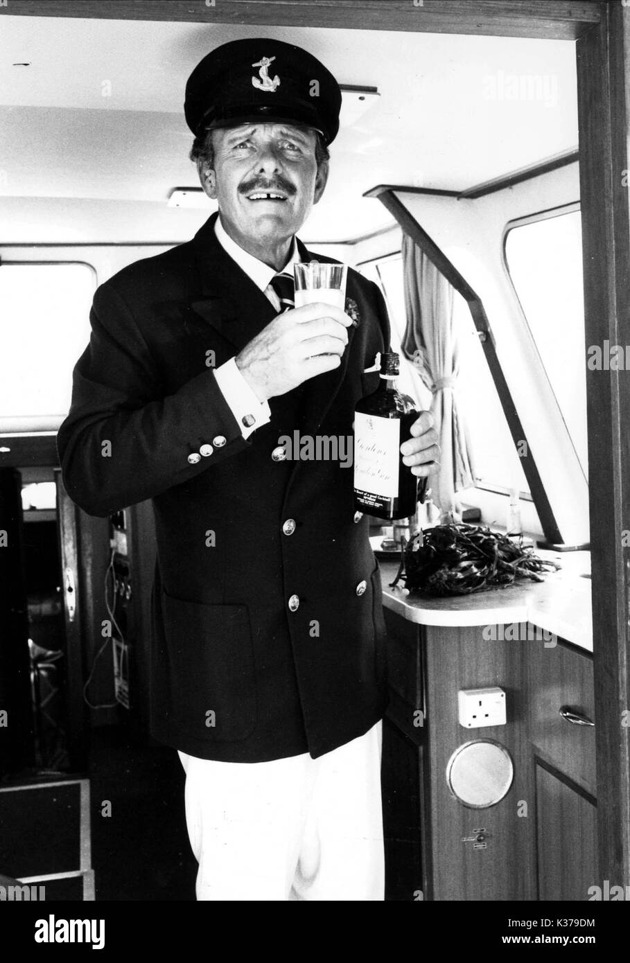 SPANISH FLY TERRY-THOMAS SPANISH FLY Stock Photo - Alamy