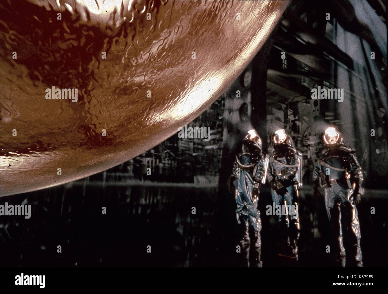 Sphere 1998 hi-res stock photography and images - Alamy