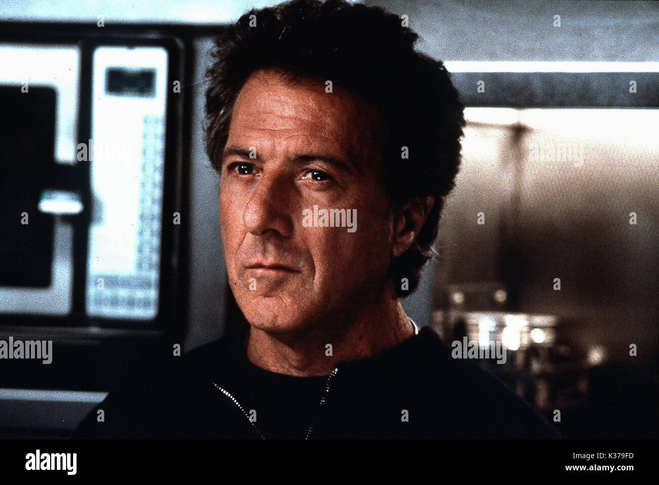 SPHERE DUSTIN HOFFMAN Date: 1998 Stock Photo - Alamy