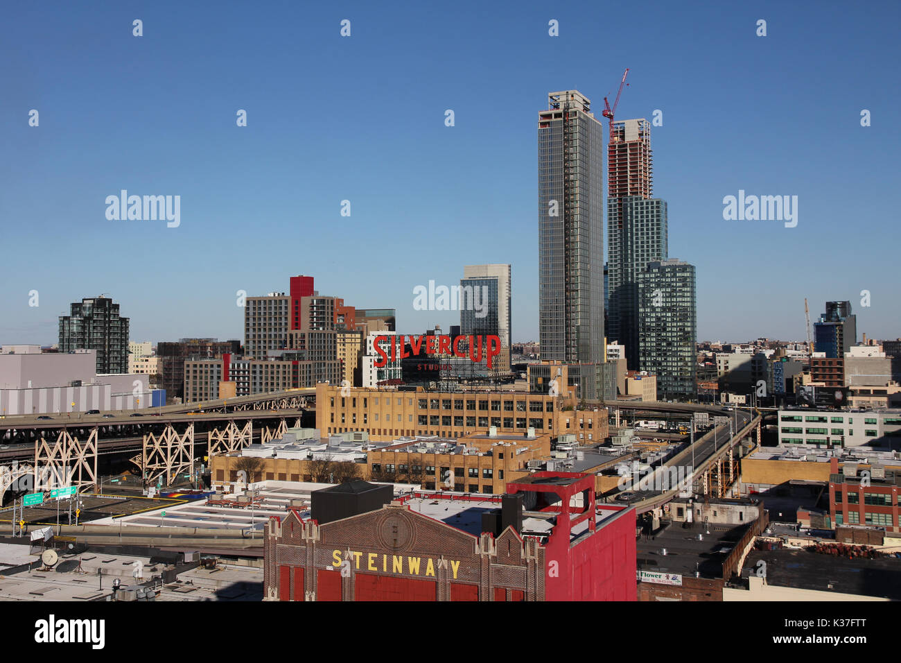 Lic queens hi-res stock photography and images - Alamy