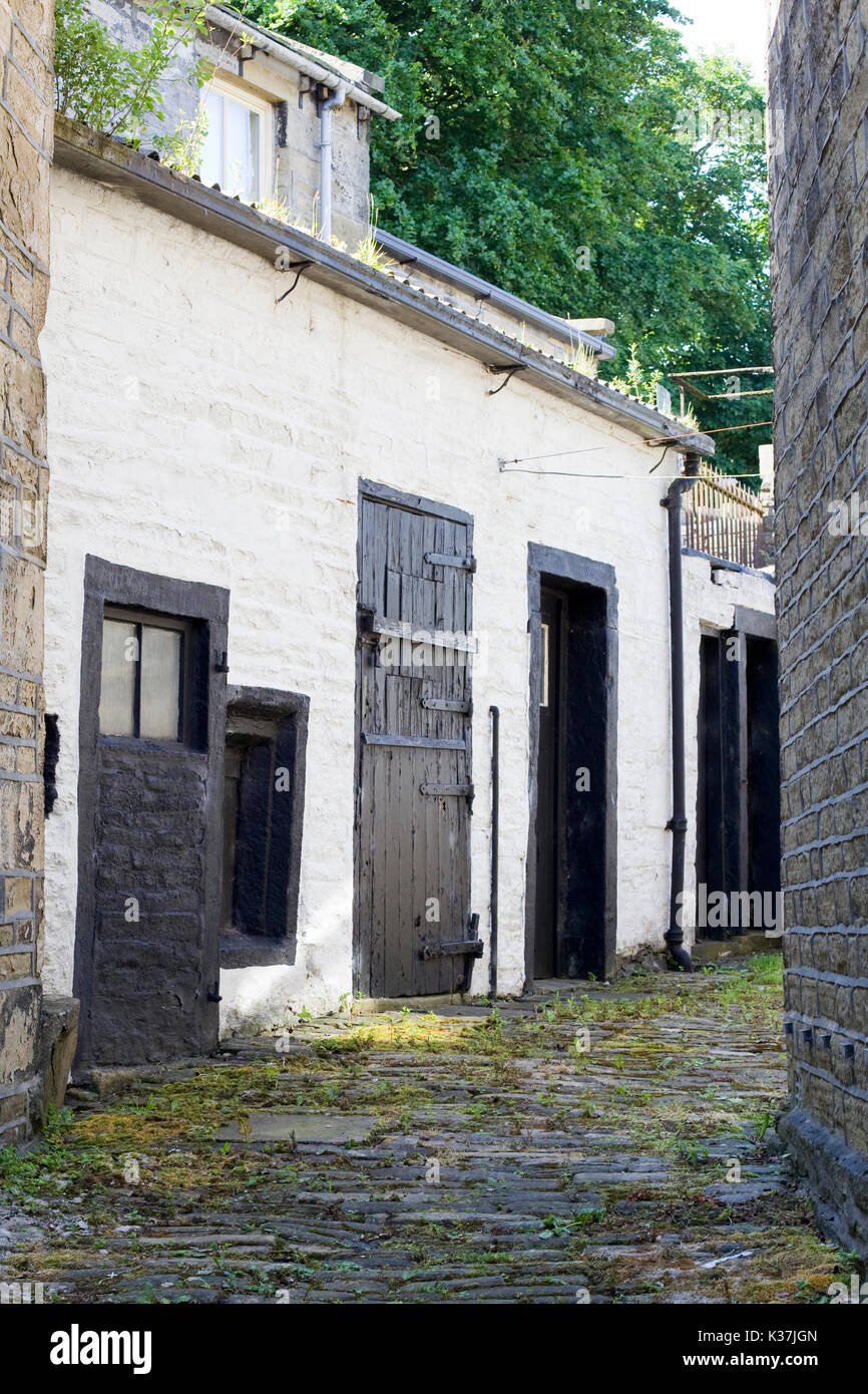 Old stables hi-res stock photography and images - Alamy