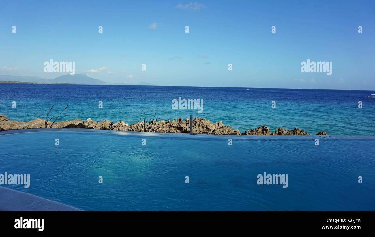 relax in the warm water of a jacuzzi near the sea Stock Photo - Alamy