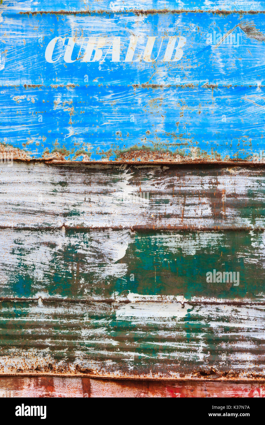 Cubalub - bright, roughly painted rusty metal cladding with Cubalub ...