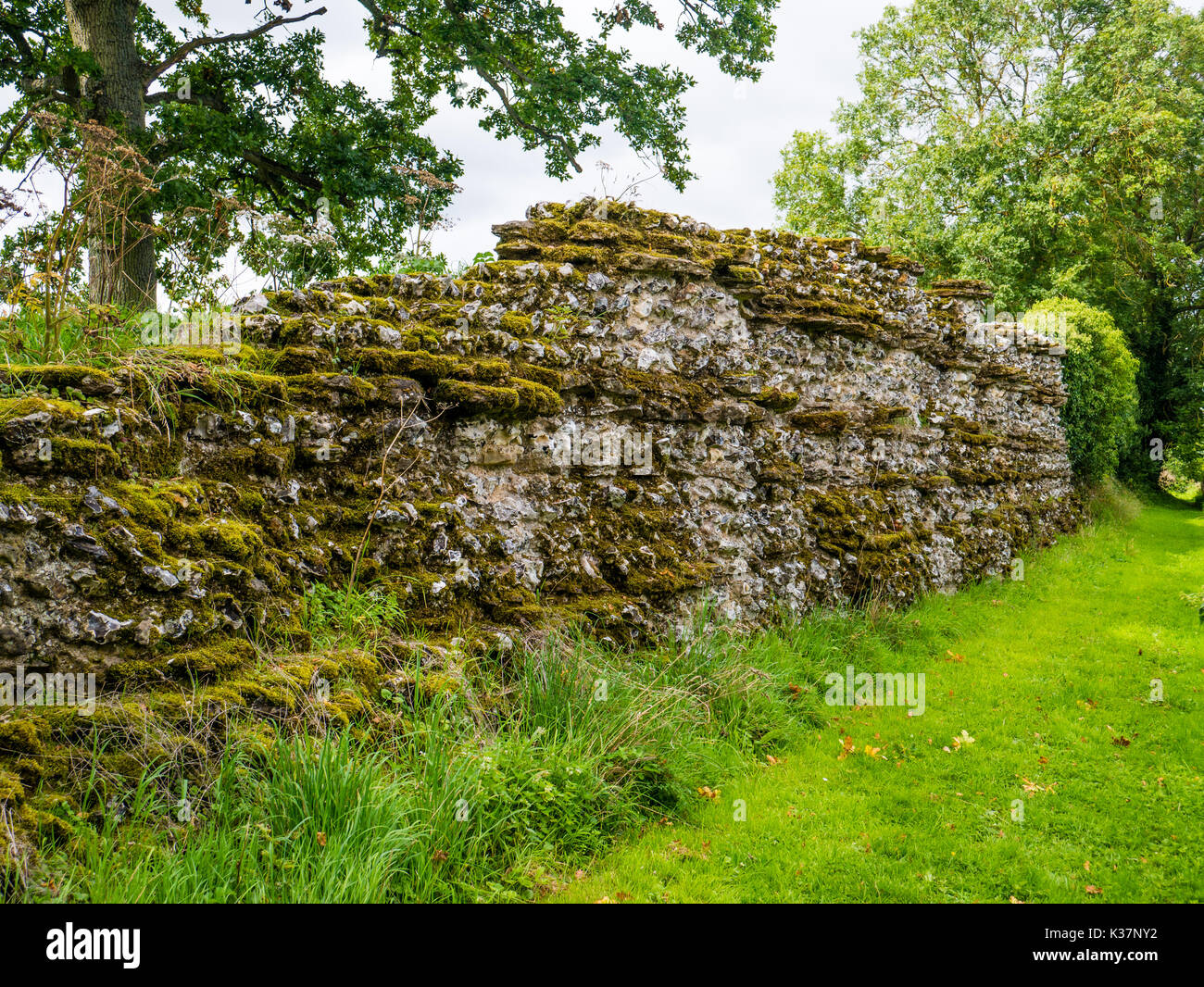 Silchester Roman City Walls and Amphitheatre, Hampshire, England, UK ...