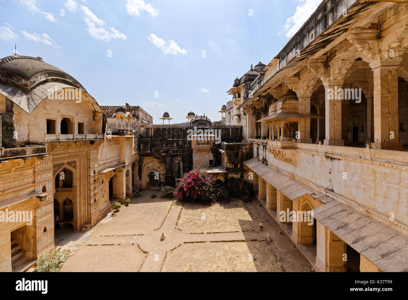 Bundi garh palace hi-res stock photography and images - Alamy