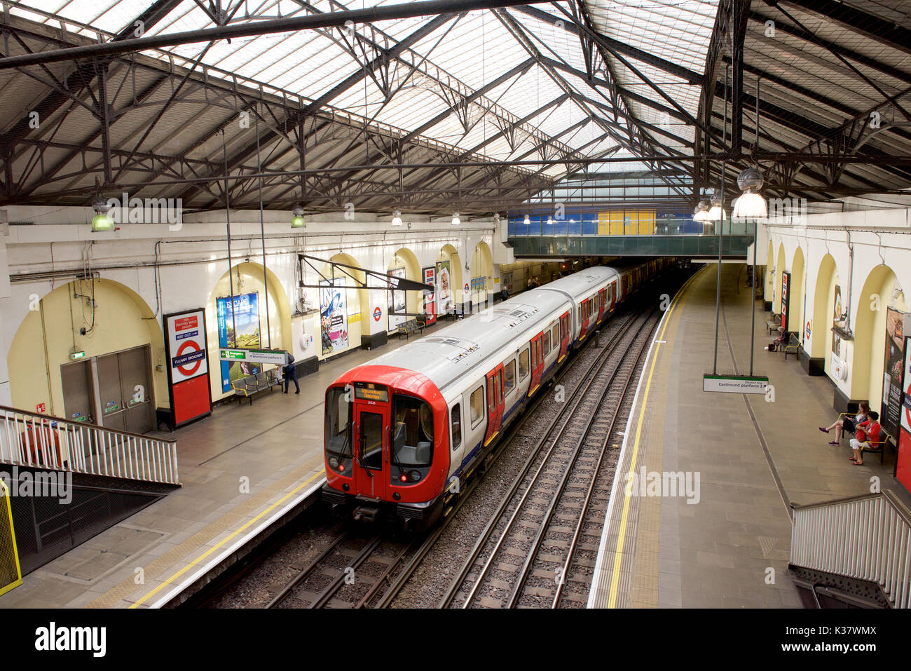 Fulham broadway tube hi-res stock photography and images - Alamy