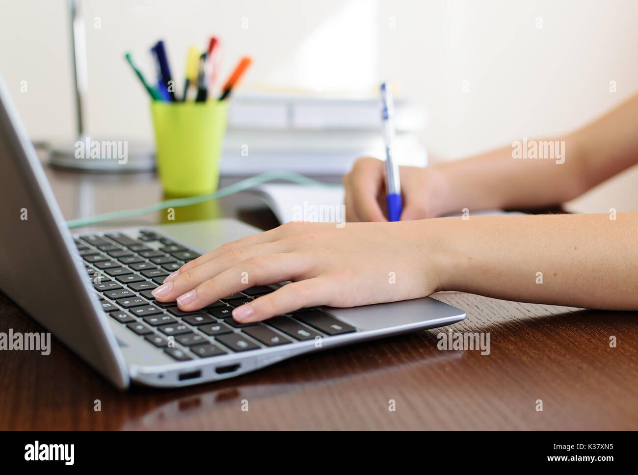 Laptop pen study hi-res stock photography and images - Alamy