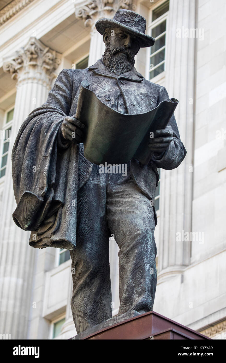 LONDON, UK - AUGUST 25TH 2017: Statue of civil engineer James Henry ...