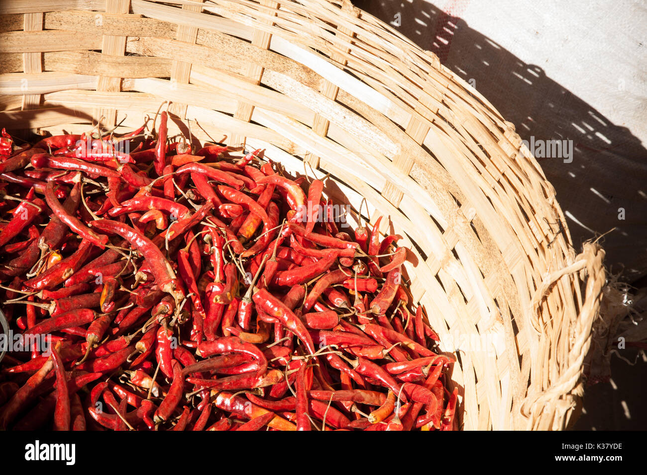 Myanmar basket hi-res stock photography and images - Alamy