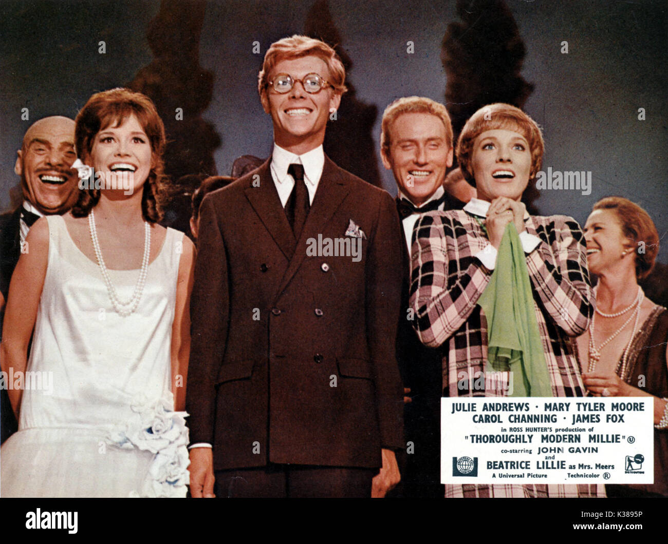 THOROUGHLY MODERN MILLIE MARY TYLER MOORE, JAMES FOX, JULIE ANDREWS ...