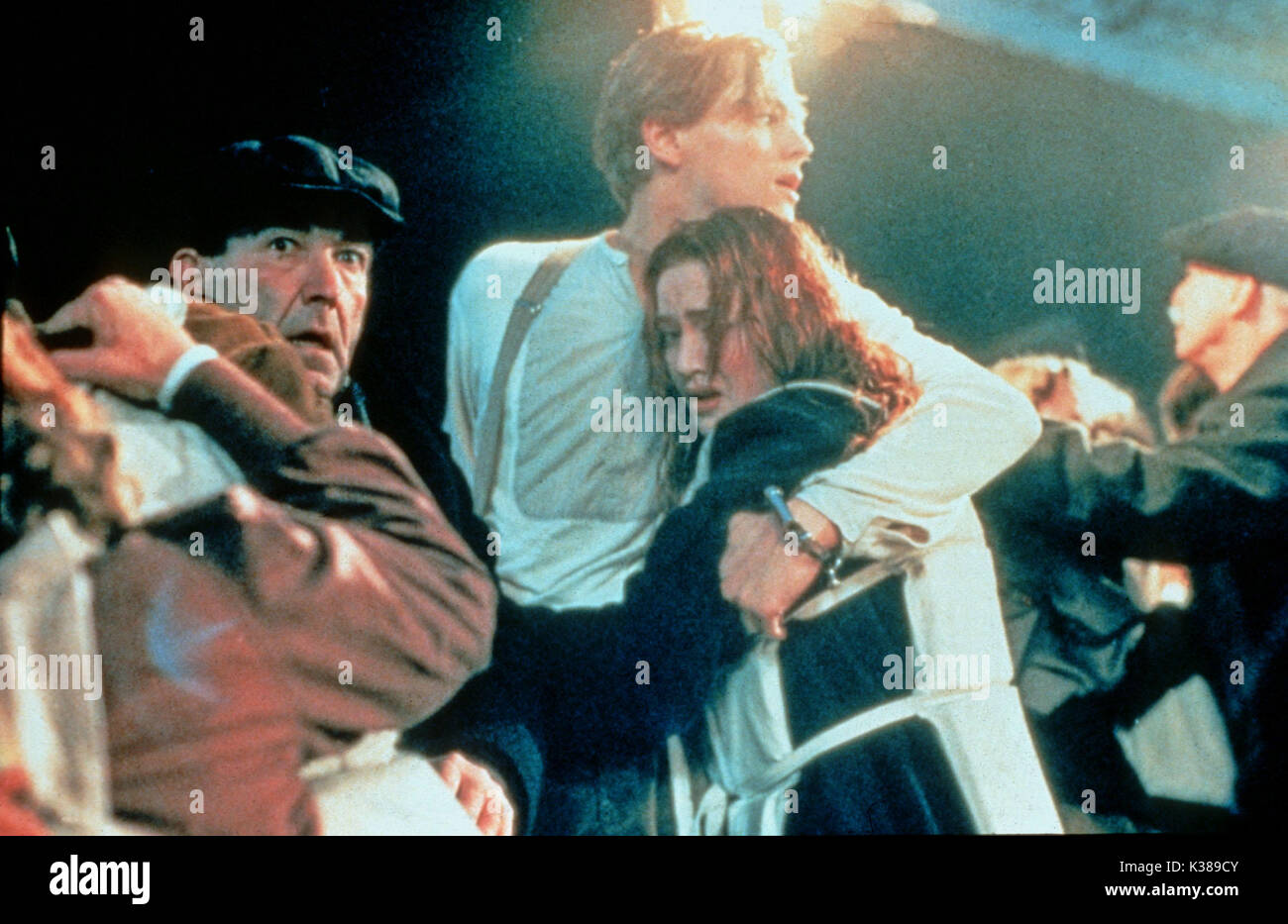 LEONARDO DI CAPRIO, KATE WINSLET, TITANIC, 1997, FILM Stock Photo - Alamy