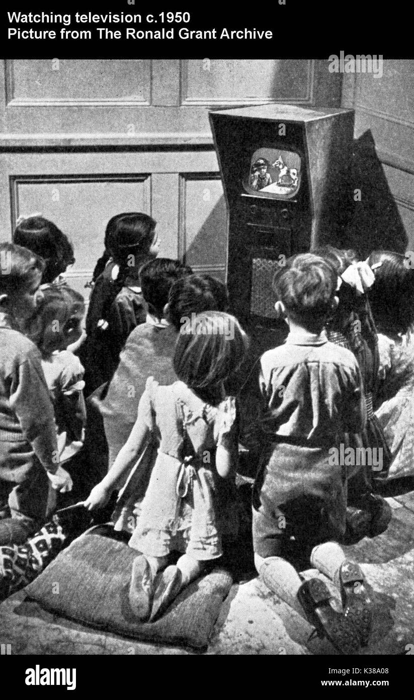 CHILDREN WATCHING TELEVISION Stock Photo - Alamy