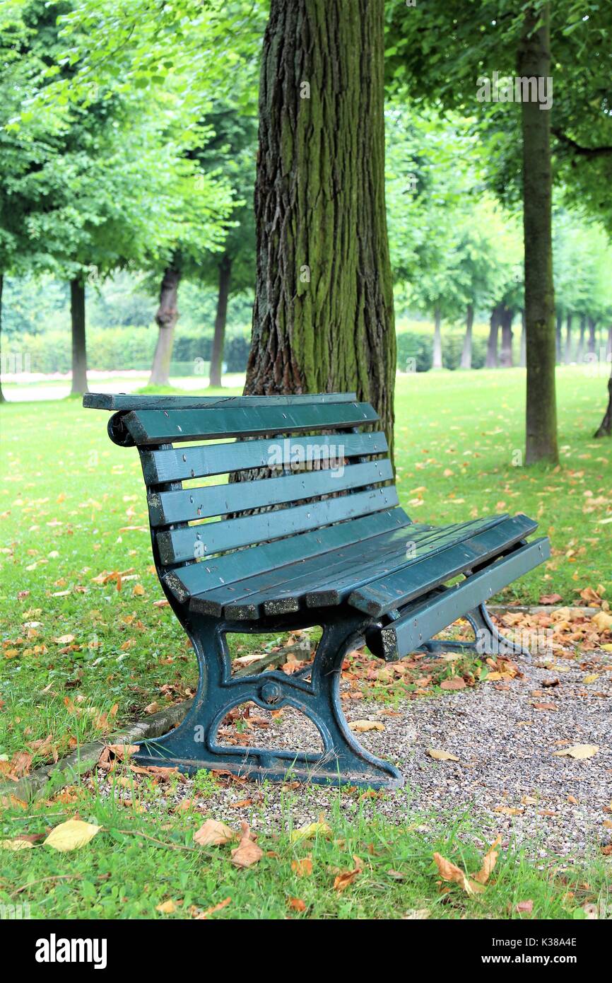 An image of a park bench Stock Photo - Alamy
