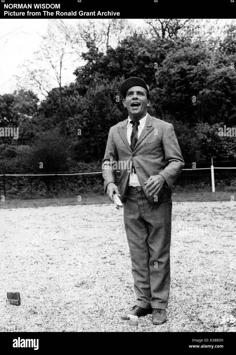Norman wisdom Black and White Stock Photos & Images - Alamy