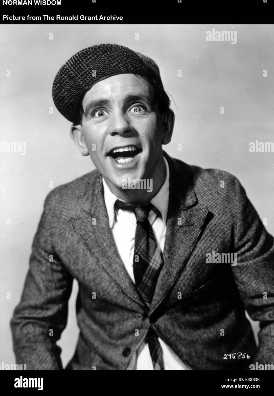 Norman wisdom hi-res stock photography and images - Alamy