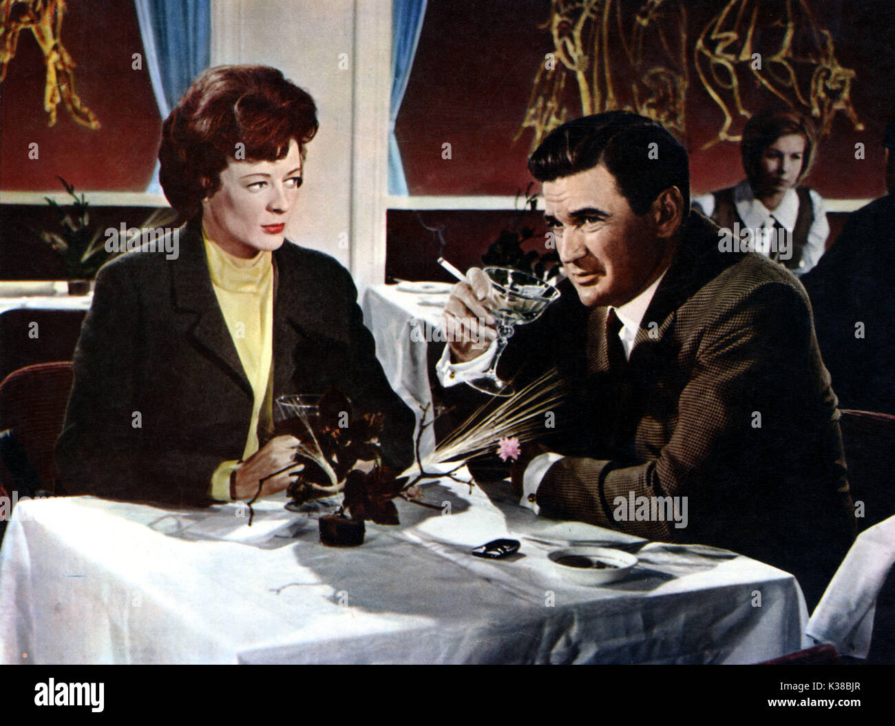 THE V.I.P.s MAGGIE SMITH, ROD TAYLOR Date: 1963 Stock Photo - Alamy
