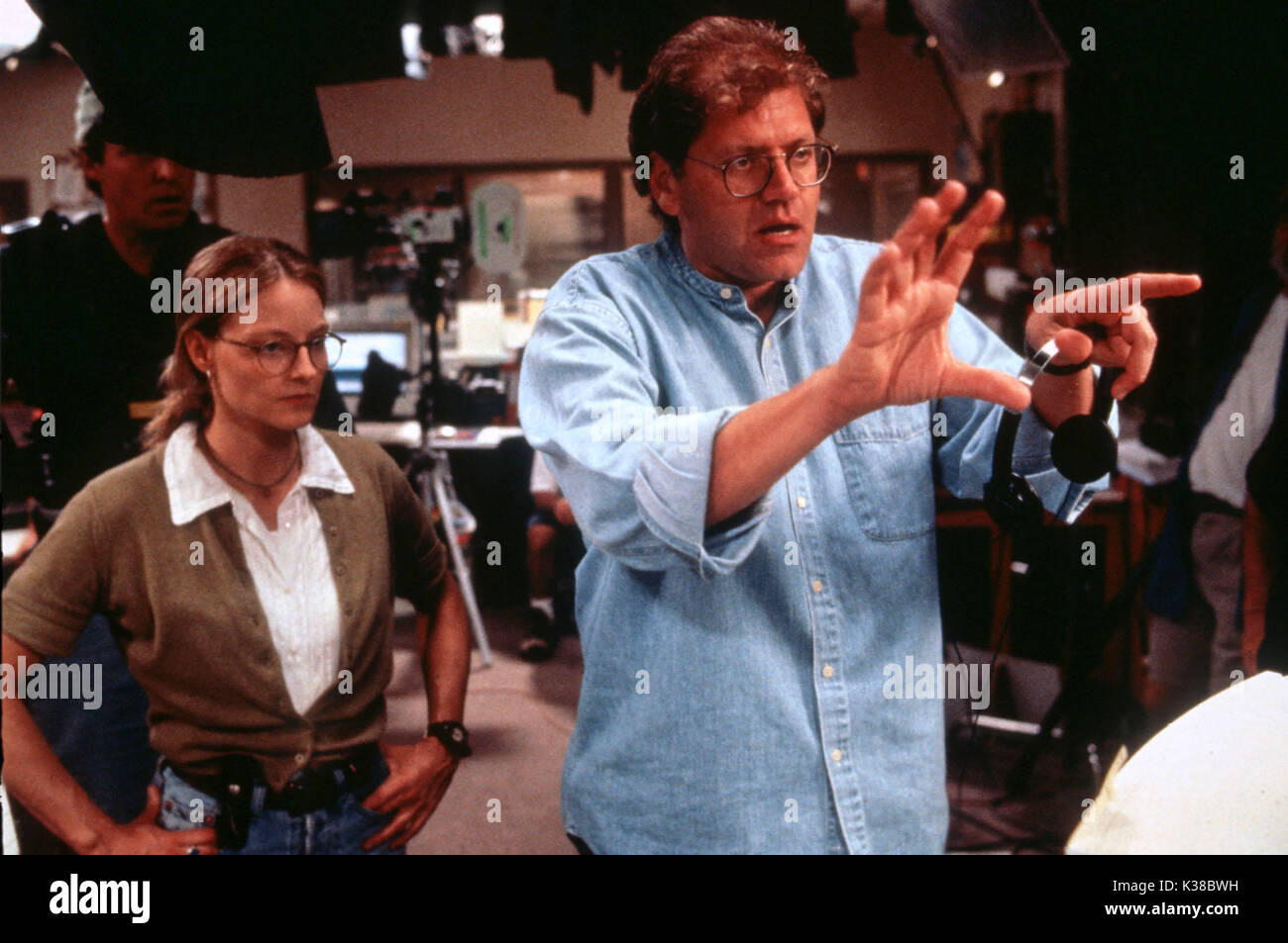 CONTACT WARNER BROS JODIE FOSTER, left, ROBERT ZEMECKIS, right Date ...