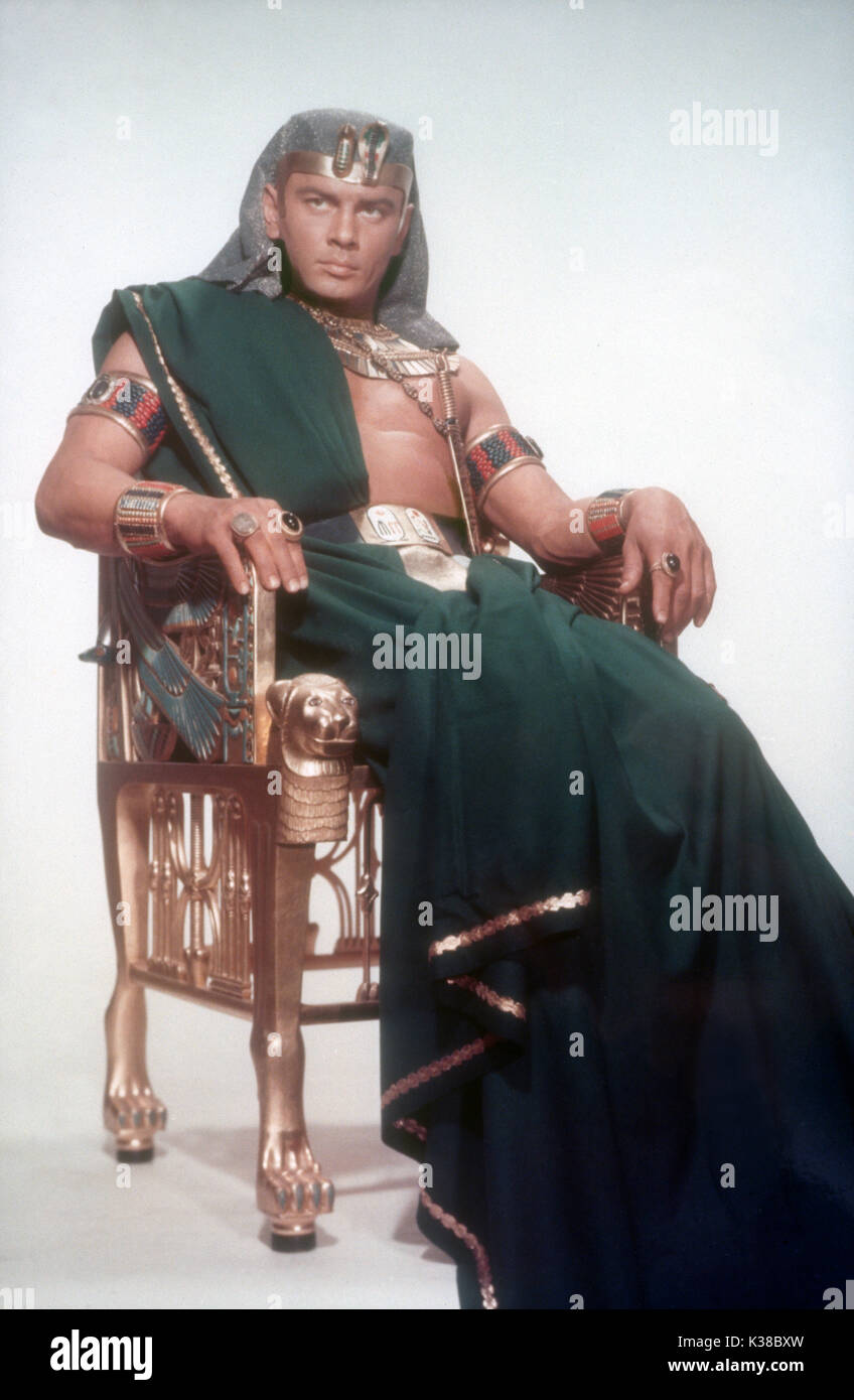 Yul brynner ten commandments hi-res stock photography and images - Alamy