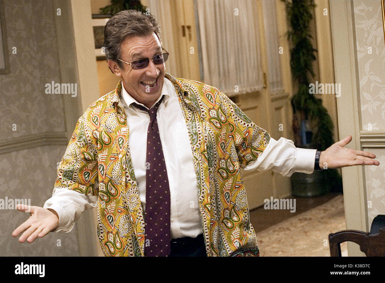 CHRISTMAS WITH THE KRANKS TIM ALLEN Date: 2004 Stock Photo - Alamy