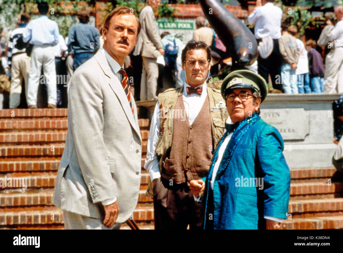 Ronnie corbett john cleese hi-res stock photography and images - Alamy