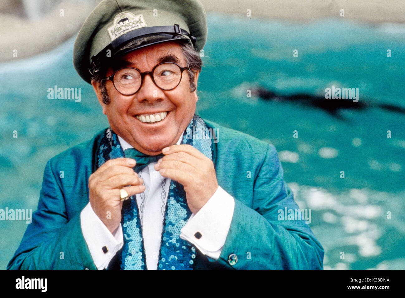 FIERCE CREATURES UNIVERSAL PICTURES RONNIE CORBETT Date: 1995 Stock ...