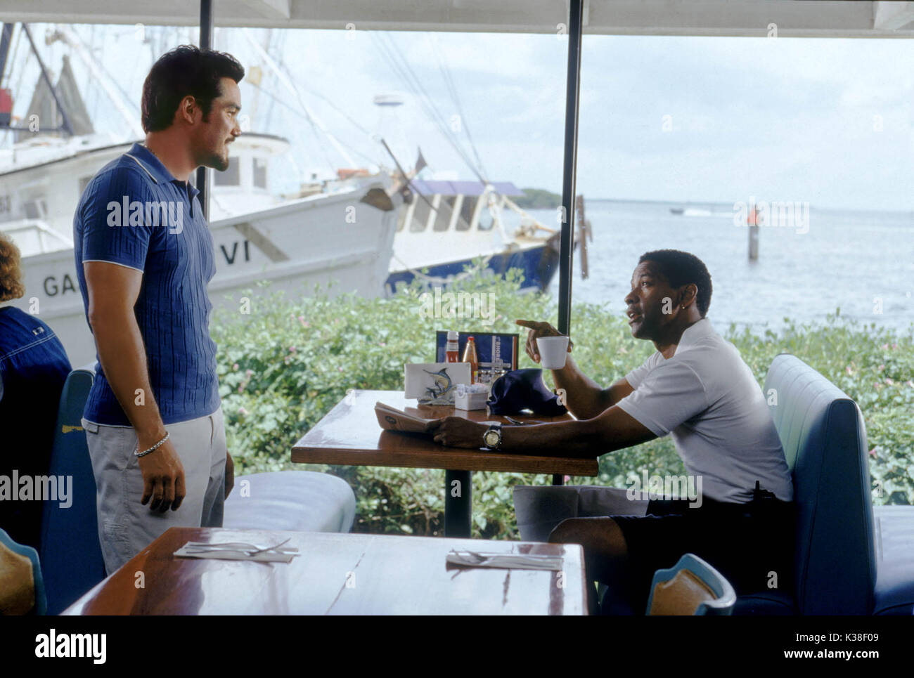 OUT OF TIME DEAN CAIN, DENZEL WASHINGTON Date: 2003 Stock Photo - Alamy