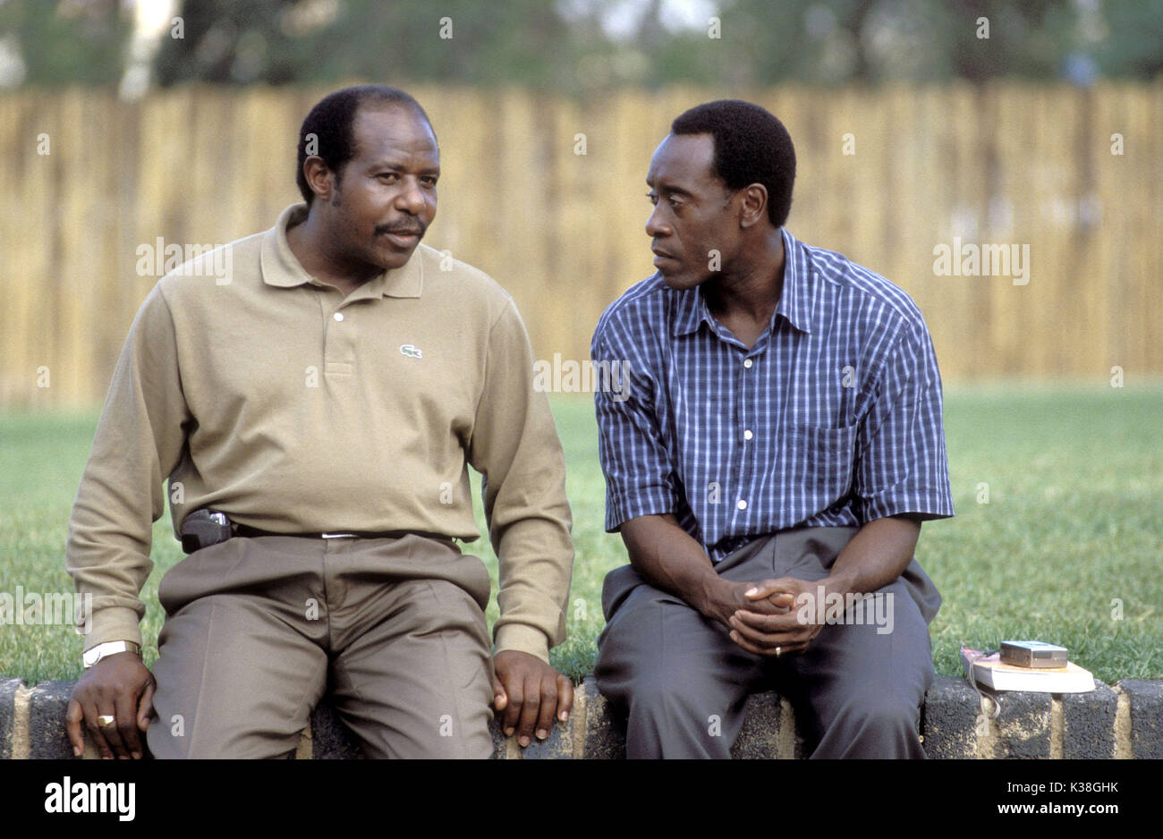 Don cheadle hotel rwanda hi-res stock photography and images - Alamy