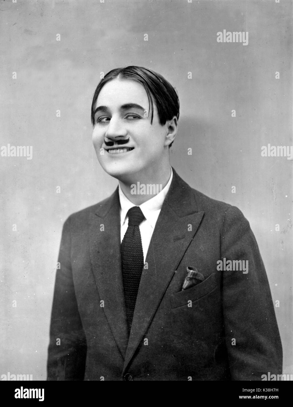 Syd chaplin hi-res stock photography and images - Alamy
