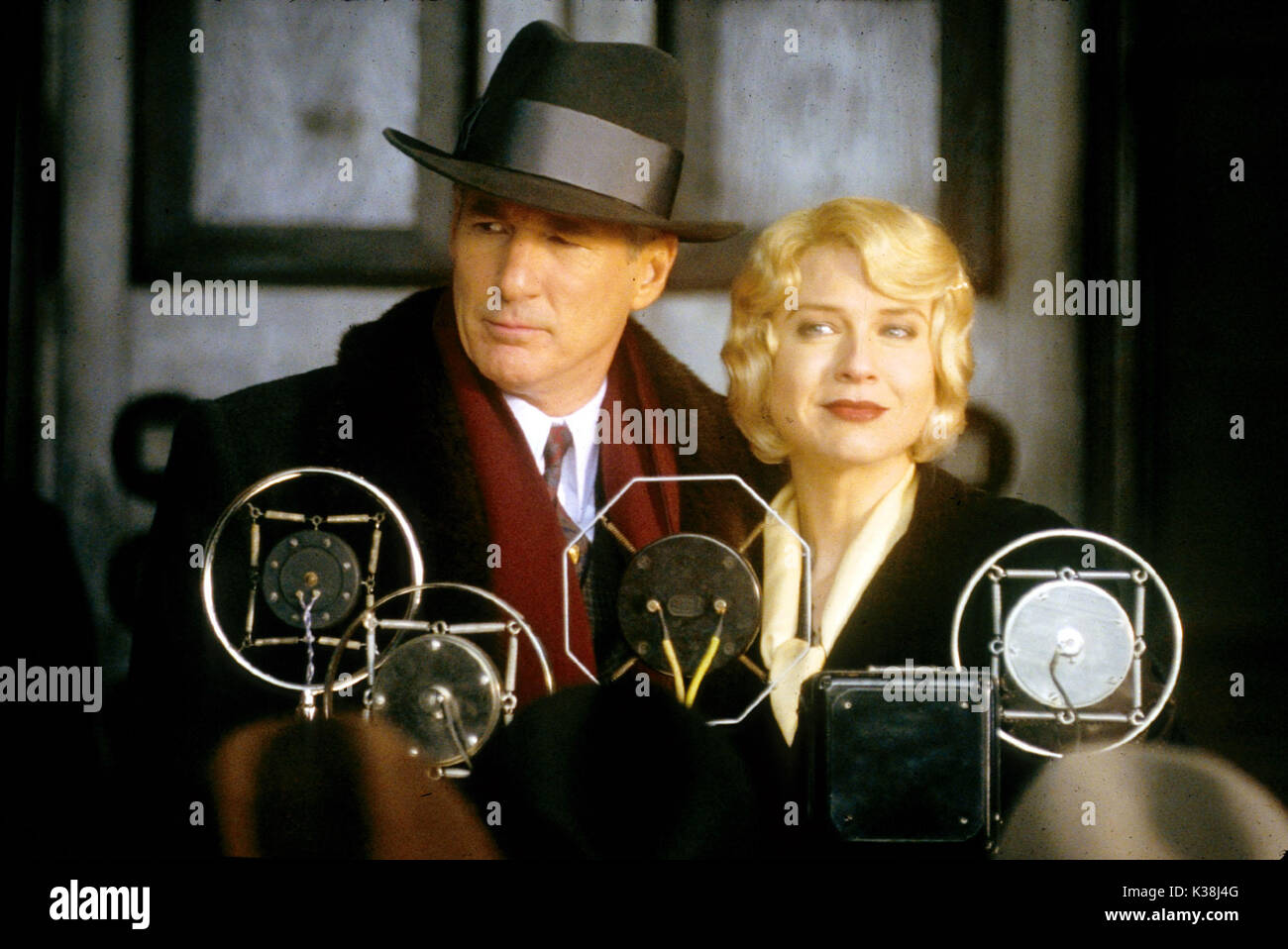 CHICAGO RENEE ZELLWEGER, RICHARD GERE Date: 2002 Stock Photo - Alamy