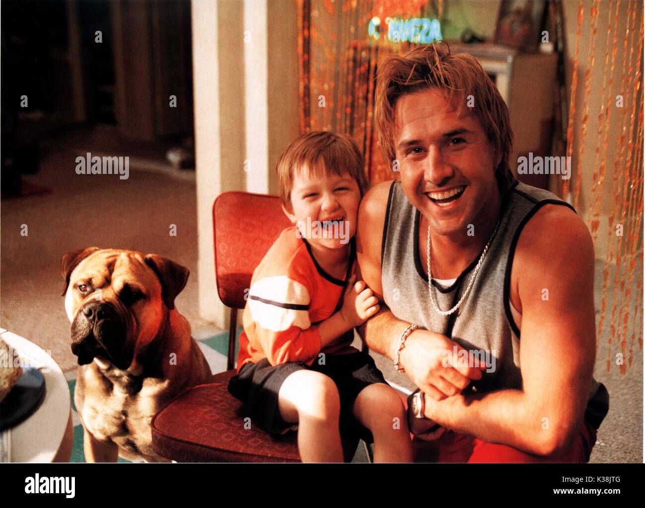 Angus jones david arquette spot hi-res stock photography and images - Alamy