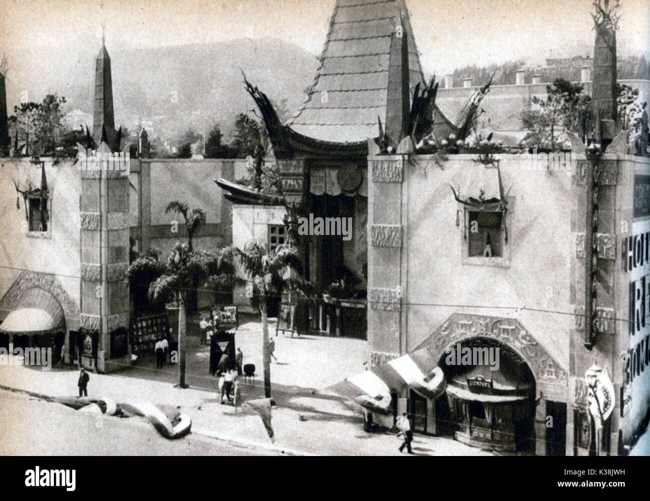 GRAUMAN'S CHINESE THEATRE, Hollywood Boulevard, Hollywood, Los Angeles ...