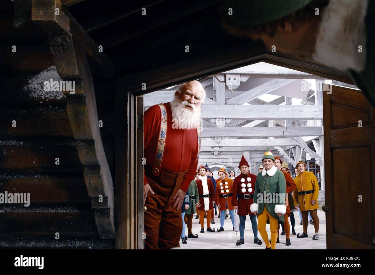 Edward asner elf hi-res stock photography and images - Alamy