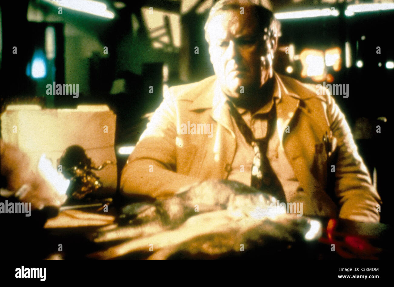 BLOOD SIMPLE M EMMET WALSH Date: 1984 Stock Photo - Alamy