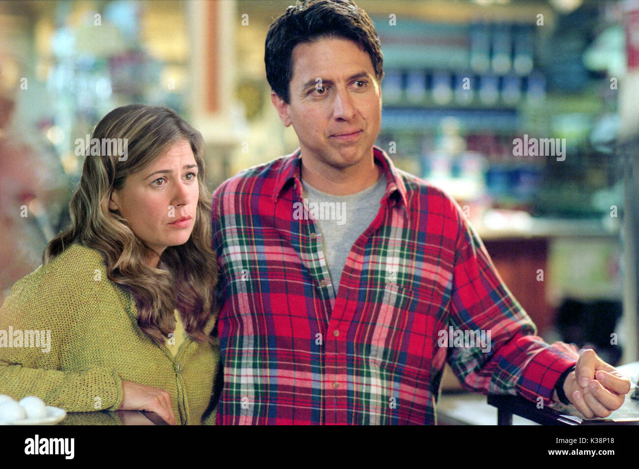 WELCOME TO MOOSEPORT MAURA TIERNEY, RAY ROMANO Date: 2004 Stock Photo ...