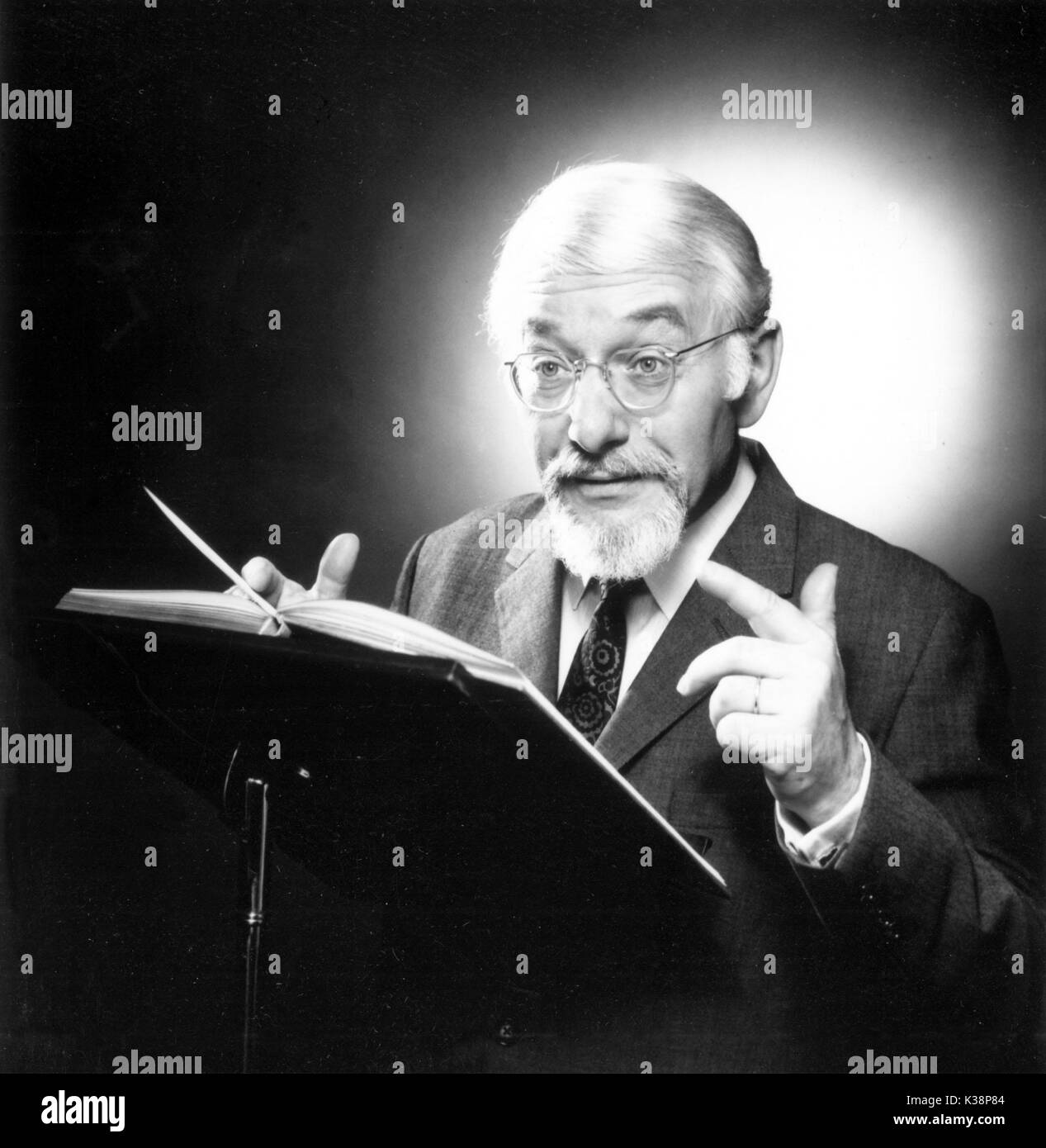 David kossoff hi-res stock photography and images - Alamy